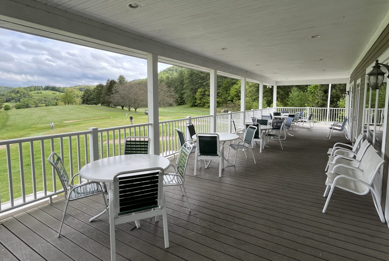 Bar & Grill | Lake St. Catherine Country Club